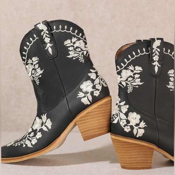 Mi.iM | Shoes | New Miim Black And White Caroline Western Bootiescoastal Cowgirl | Poshmark